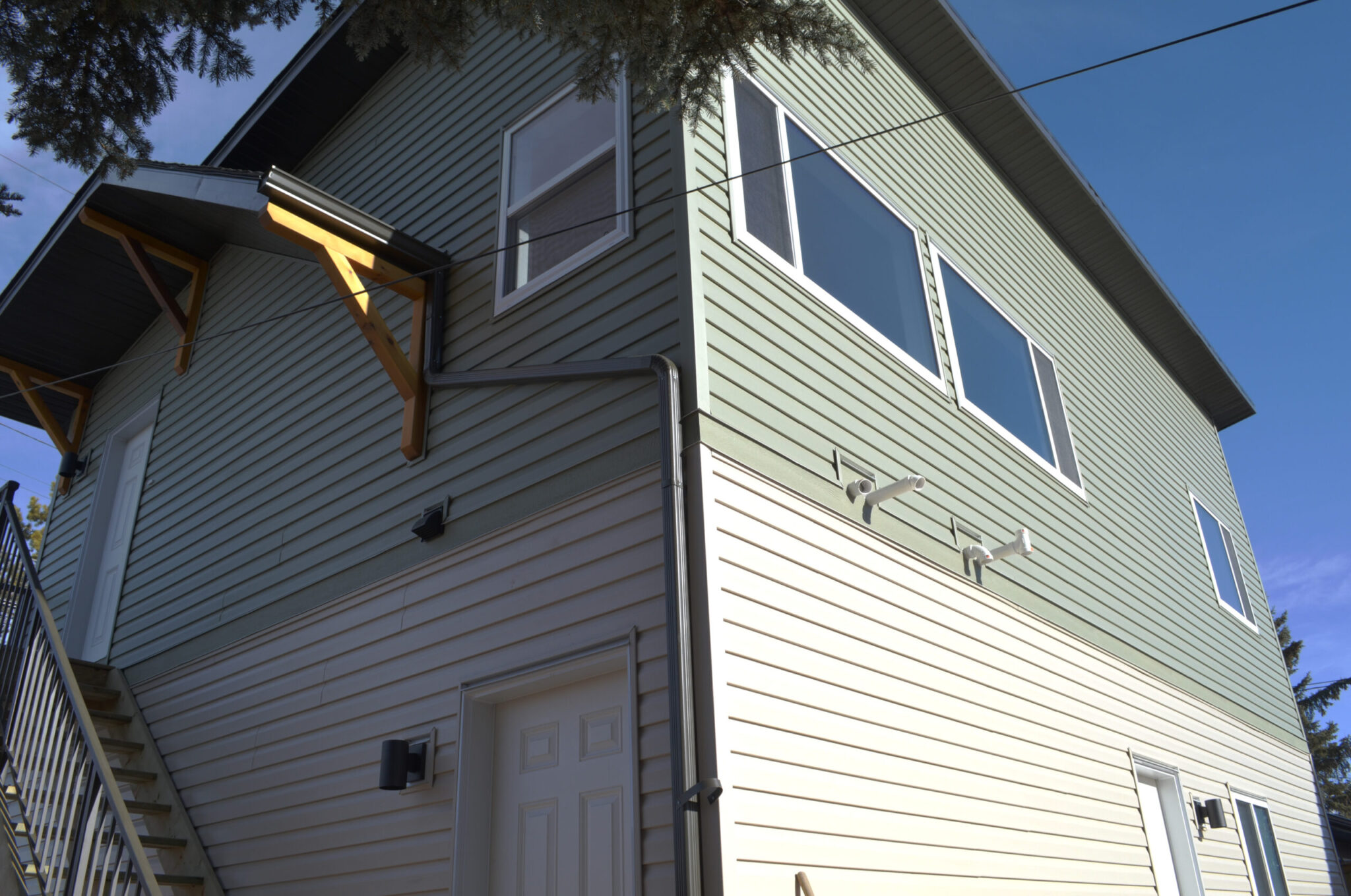 Great Calgary Backyard Garage Suite Builder | Hillson Homes